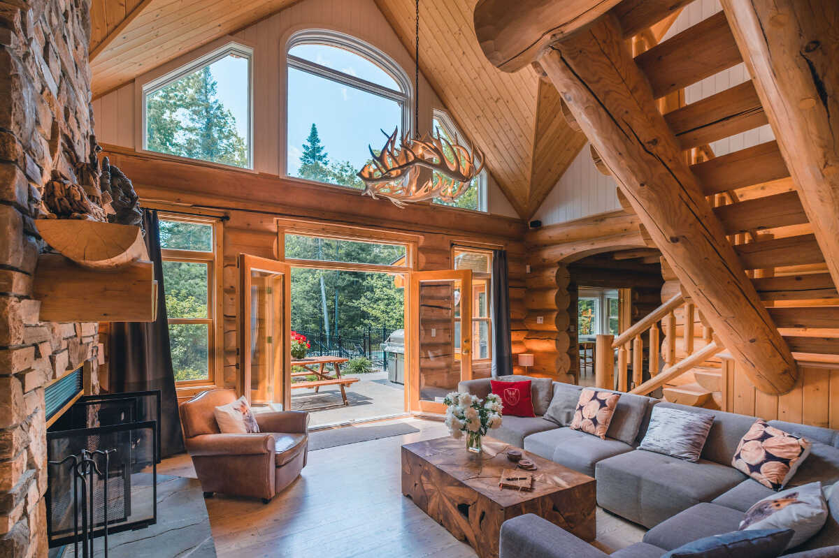 Mille-Isles, Laurentides | Chalet Black Eagle At Fiddler's Lake ...